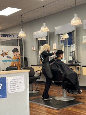 SUPERCUTS - Updated January 2026 - 49 Photos & 126 Reviews - 515 N ...