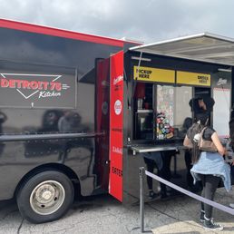 DETROIT 75 KITCHEN - Updated October 2025 - 65 Photos & 46 Reviews ...