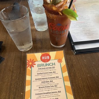 HUB RESTAURANT & ICE CREAMERY - 1092 Photos & 1450 Reviews - 266 E ...