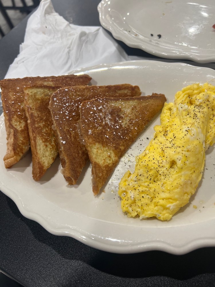 UP 4 BREAKFAST - LAKEWOOD PLAZA - Updated June 2024 - 29 Photos - 4373 ...