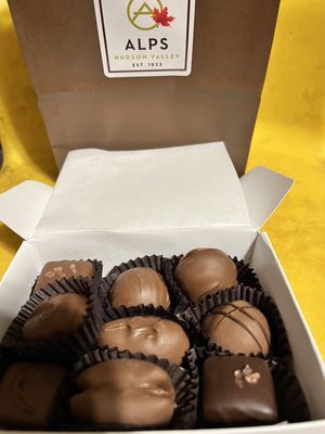 ALPS SWEET SHOP - Updated December 2025 - 22 Reviews - 1054 Main St ...