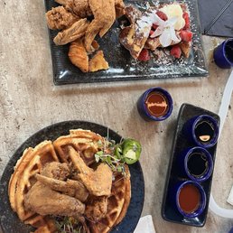 WEEZY’S - Updated May 2025 - 172 Photos & 73 Reviews - 200 Bennett St ...