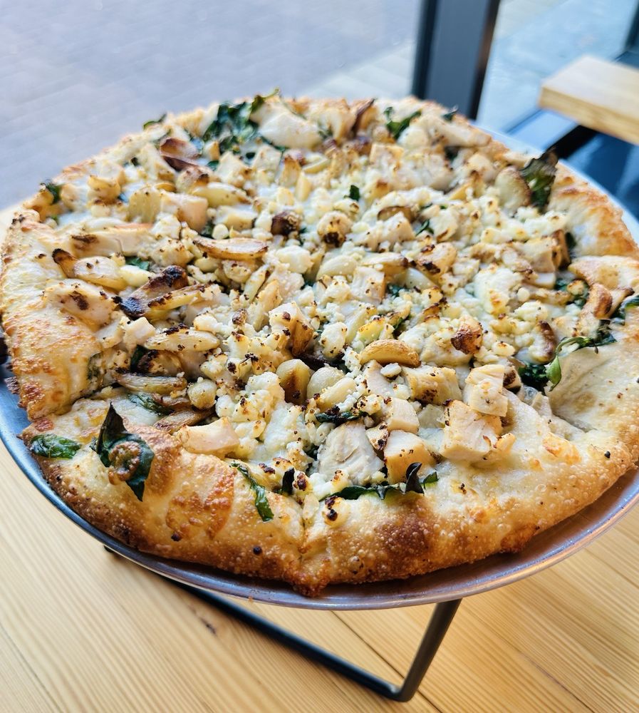 AVIATOR PIZZA & DRAFTHOUSE - Updated August 2025 - 97 Photos & 44 ...