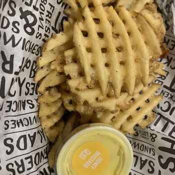 PDQ TEST KITCHEN - Updated December 2025 - 76 Photos & 34 Reviews ...