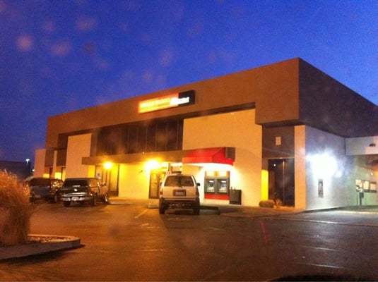 WELLS FARGO BANK - Updated January 2026 - 23 Reviews - 401 Keystone Ave ...