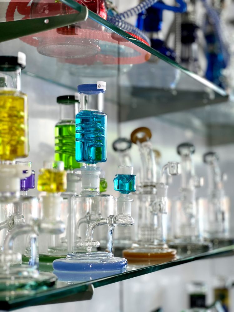 VIBE SMOKE AND VAPE - Updated July 2025 - 10 Photos - 547 S Western Ave ...