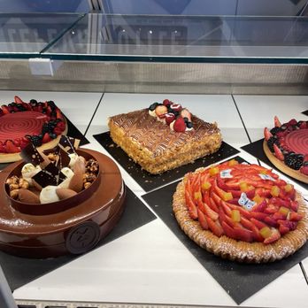 MOULIN - Updated November 2024 - 3263 Photos & 1565 Reviews - 1000 ...