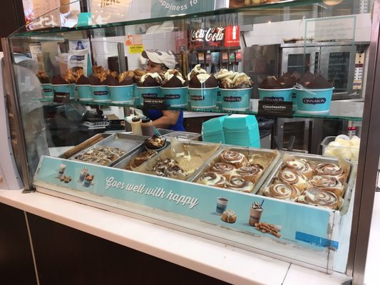 CINNABON WORLD FAMOUS CINNAMON ROLLS - 5100 Kings Plz, Brooklyn, New ...