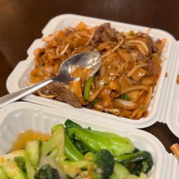 FAMOUS KITCHEN - Updated December 2024 - 336 Photos & 170 Reviews ...