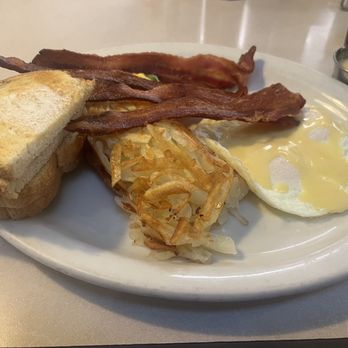 MAC’S DELI & CAFE - Updated August 2024 - 227 Photos & 459 Reviews ...