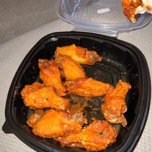 ROADHOUSE WINGS & GRILLE - Updated January 2025 - 71 Photos & 130 ...