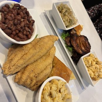 BEA’S KITCHEN & KOCKTAILS - Updated October 2025 - 57 Photos & 41 ...