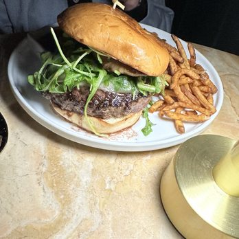 16ELEVEN - Updated July 2025 - 203 Photos & 102 Reviews - 1611 Everett ...