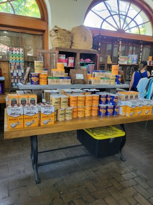 EVANS CREOLE CANDY CO - Updated December 2025 - 76 Photos & 28 Reviews ...