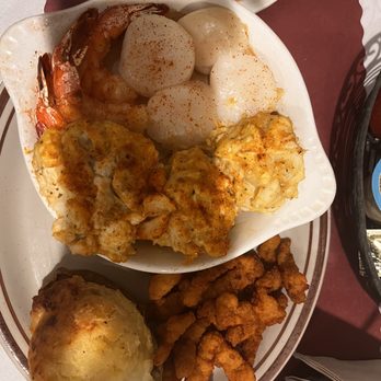 EDGEWATER RESTAURANT - Updated March 2025 - 214 Photos & 263 Reviews ...