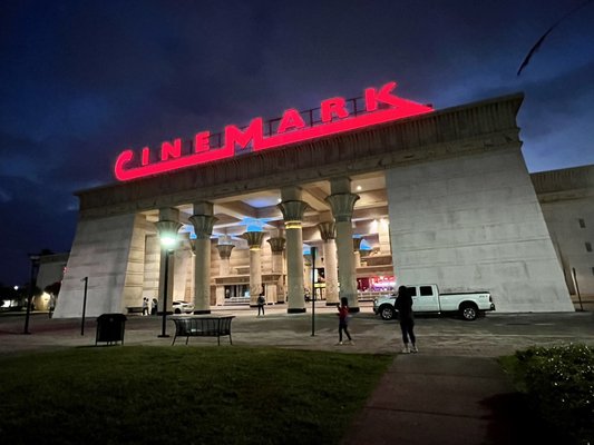 CINEMARK PARADISE 24 AND XD - 228 Photos & 272 Reviews - 15601 Sheridan ...