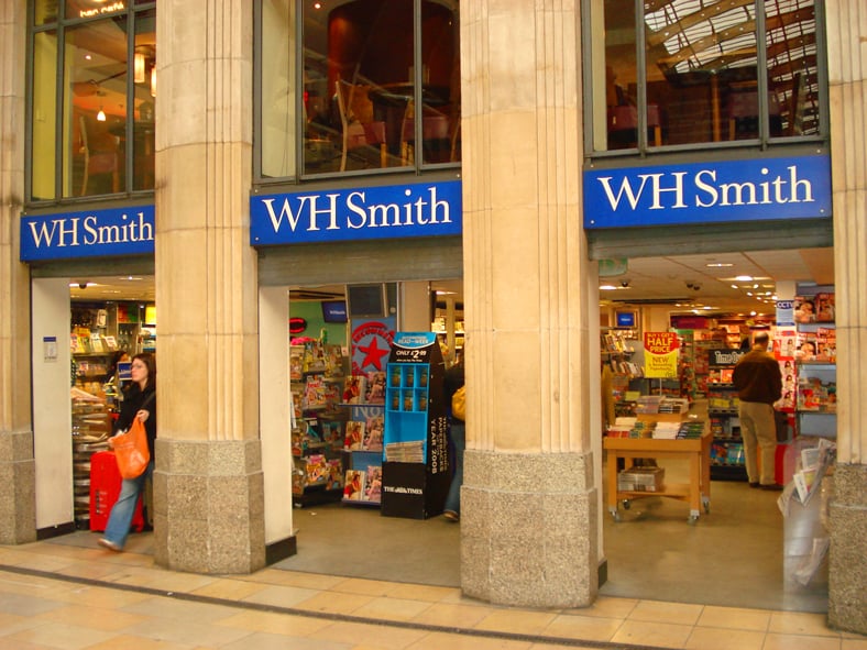 WHSMITH - Updated December 2024 - Paddington Railway Station, London ...