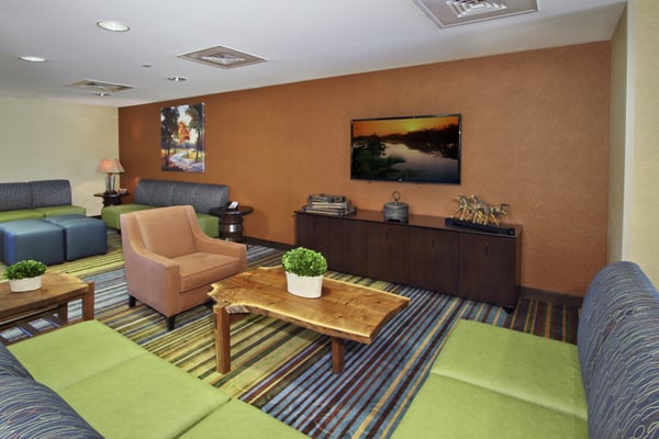 HOLIDAY INN EXPRESS & SUITES COLORADO SPRINGS-FIRST & MAIN - 39 Photos ...