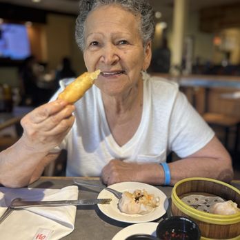 GOLDEN WOK - Updated June 2025 - 1051 Photos & 946 Reviews - 8822 ...