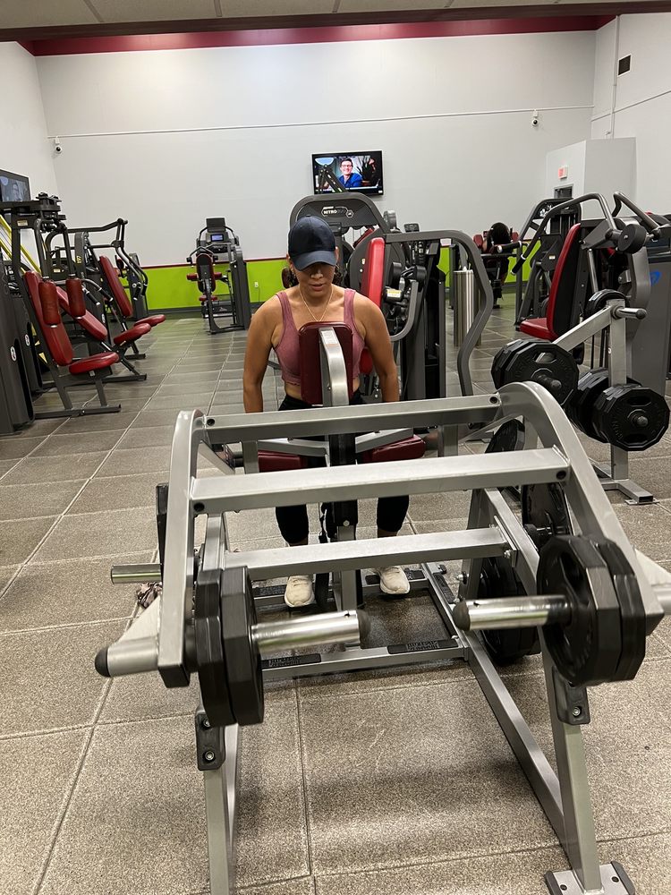 FORT SAM HOUSTON JIMMY BROUGHT FITNESS CENTER - Updated September 2024 ...