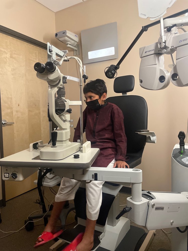 EYES ON J OPTOMETRY - Updated October 2024 - 12 Photos & 77 Reviews ...