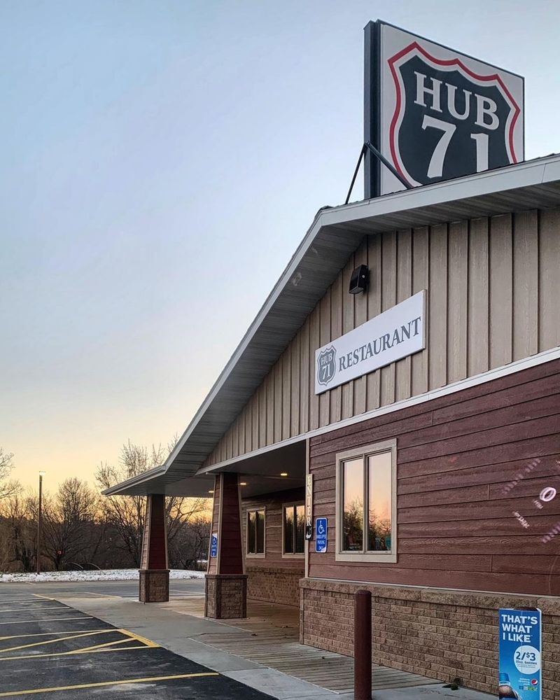 HUB 71 RESTAURANT & CONVENIENCE STORE - Updated September 2025 - 25 ...