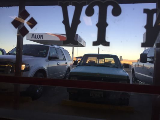 ALON GAS & RESTAURANT - Updated December 2025 - 10 Photos & 10 Reviews ...