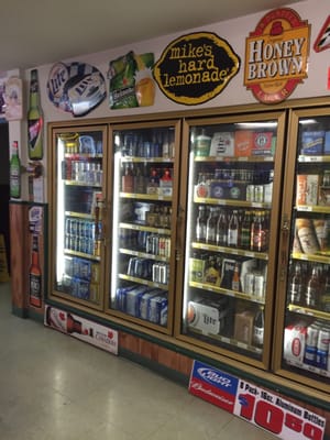 TYRONE SANDWICH & SIX PACK SHOP - Updated September 2025 - 13 Photos ...