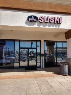 AMAGI SUSHI - 421 Photos & 373 Reviews - 19510 Van Buren Blvd ...