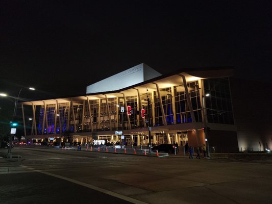 HOBBY CENTER - 313 Photos & 167 Reviews - 800 Bagby, Houston, Texas ...