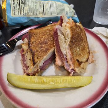 RIVER STREET DELI - Updated November 2025 - 141 Photos & 233 Reviews ...