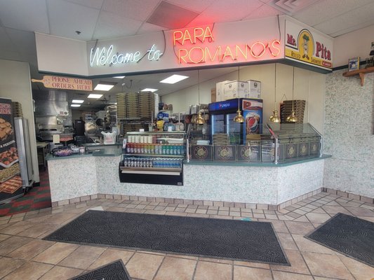 PAPA ROMANO’S PIZZA & MR. PITA - Updated October 2024 - 45 Photos & 37 ...