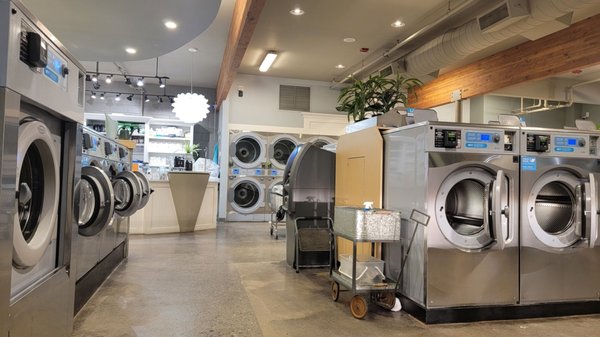 BRIO LAUNDRY - Updated January 2026 - 108 Photos & 106 Reviews - 810 ...