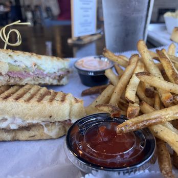 MELT KITCHEN AND BAR - 404 Photos & 291 Reviews - 1941 New Garden Rd ...