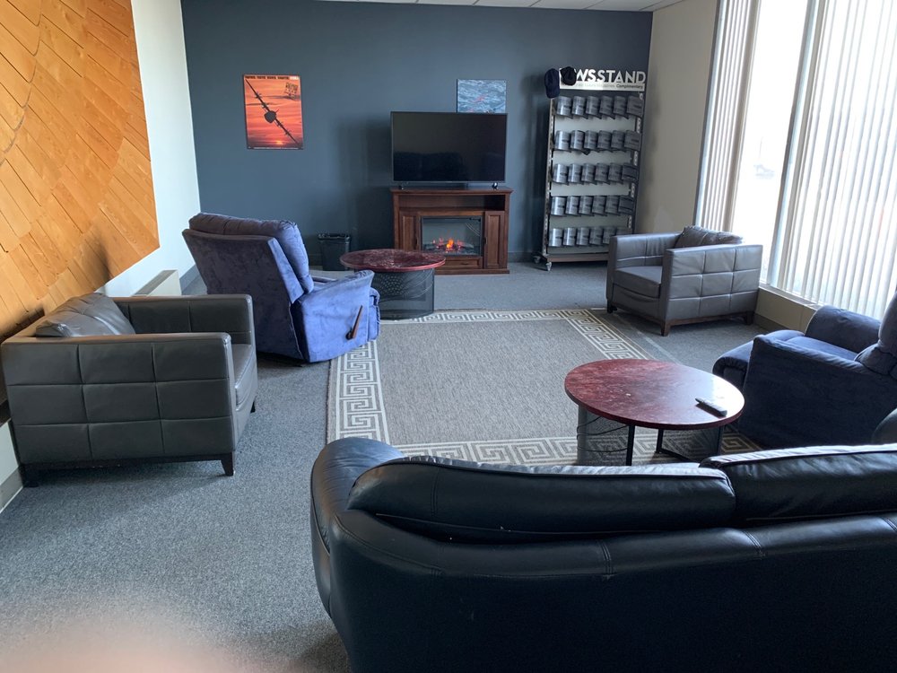 SIGNATURE FLIGHT SUPPORT - Updated September 2024 - 2450 Derry Road E ...