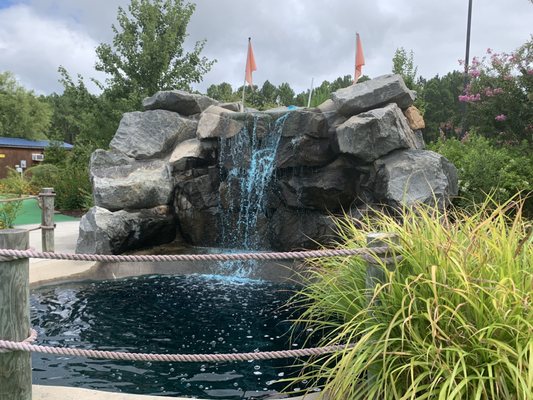 LAKESIDE MINI GOLF - Updated July 2024 - 13 Photos - 3359 River Rd ...