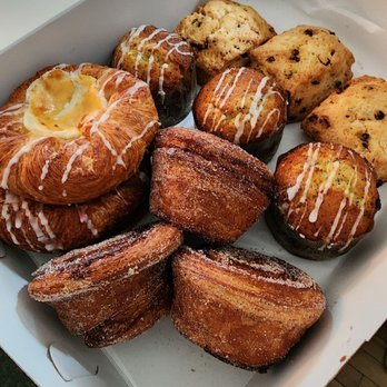 SEVEN STARS BAKERY - Updated September 2024 - 166 Photos & 55 Reviews ...