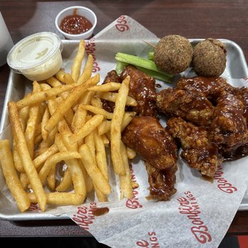 BONFIRE WINGS - Updated December 2025 - 137 Photos & 211 Reviews ...