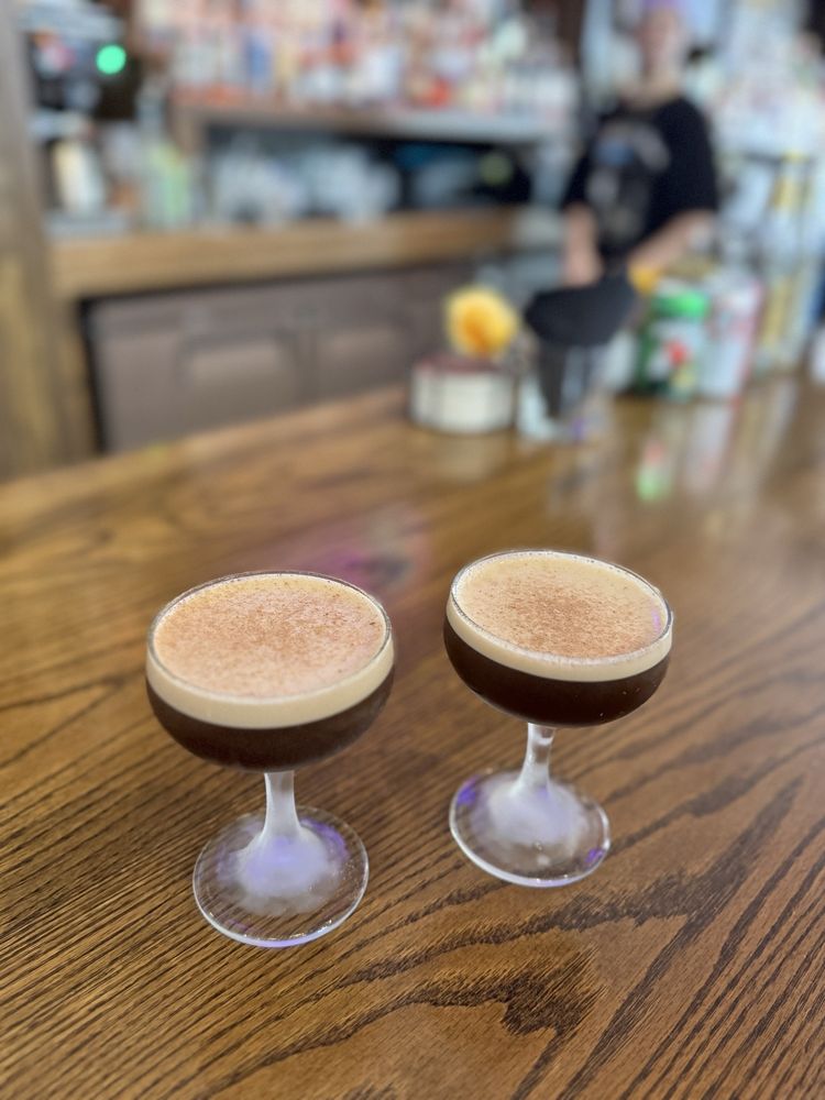 THE LARK BAR - Updated June 2025 - 178 Photos & 216 Reviews - 685 ...