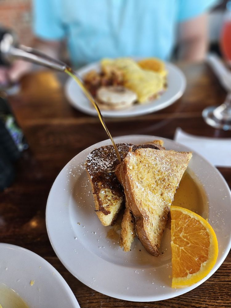 FAMOUS TOASTERY - Updated September 2025 - 375 Photos & 330 Reviews ...