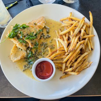 LIGHTHOUSE BAR & GRILL - Updated December 2025 - 415 Photos & 167 ...