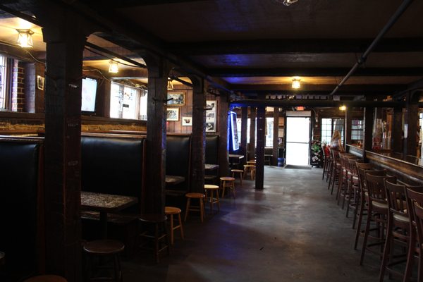 DOGGIE’S PUB - Updated January 2026 - 42 Photos & 37 Reviews - 108 S ...
