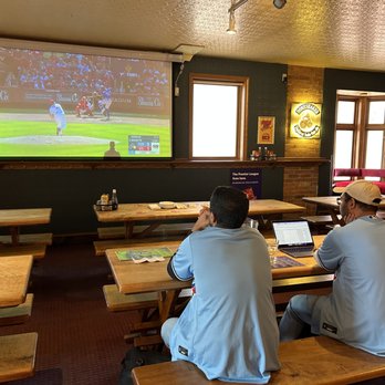 MADISON AVENUE PUB & RESTAURANT - Updated December 2025 - 68 Photos ...