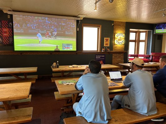 MADISON AVENUE PUB & RESTAURANT - Updated December 2025 - 68 Photos ...