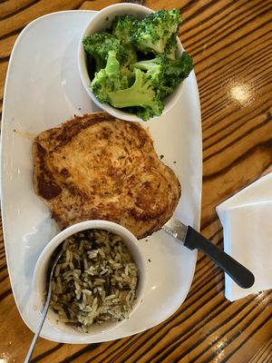 BOMBSHELLS RESTAURANT & BAR - Updated December 2025 - 90 Photos & 76 ...