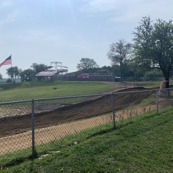 RED BUD TRACK’N TRAIL - Updated September 2025 - 43 Photos - 13638 N ...