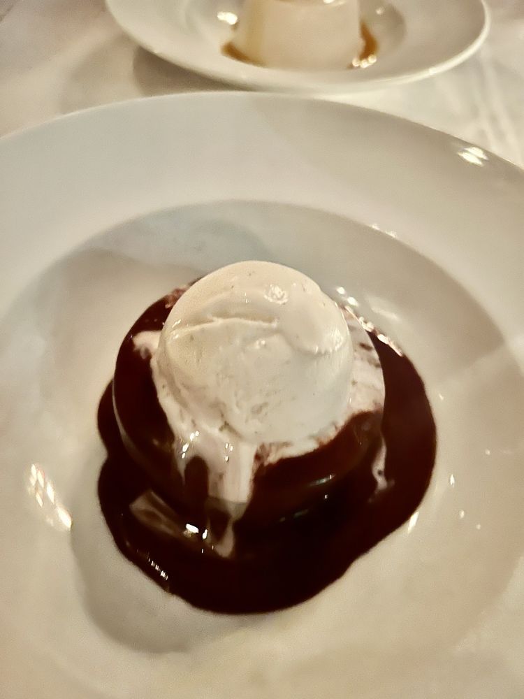 CHEZ JOSEPHINE - Updated March 2025 - 782 Photos & 695 Reviews - 414 W ...