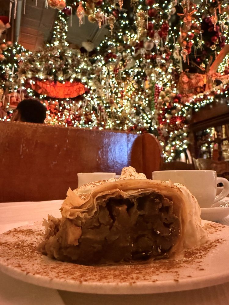 ROLFS - Updated December 2025 - 1721 Photos & 1525 Reviews - 281 3rd ...