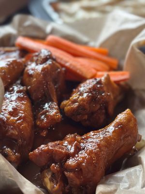 SHARKY’S WINGS & RAW BAR - WEST - Updated October 2025 - 227 Photos ...