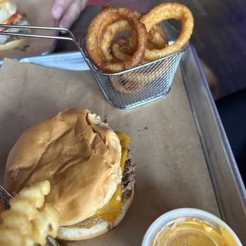 BARDSTOWN BURGER - 95 Photos & 131 Reviews - 126 N 3rd St, Bardstown ...